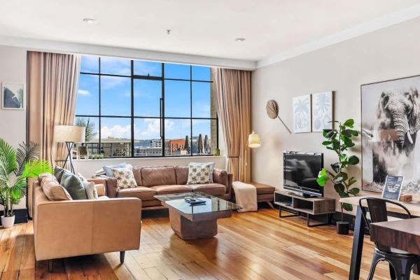 Spacious 2br In Cbd Pool Gym Parking - Gion