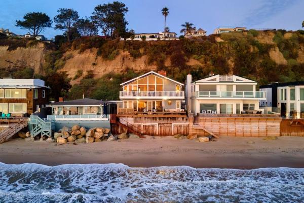 Unbeatable Beachfront Bliss W Ocean Views Luxe Interiors Patio Beach Road - Dana Point, CA