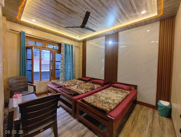 Gokul Guest House By Mero Pahad Stays & Camp - Guptkashi