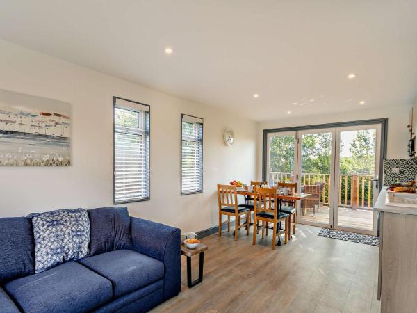 2 Bed In Westward Ho 95625 - Bideford