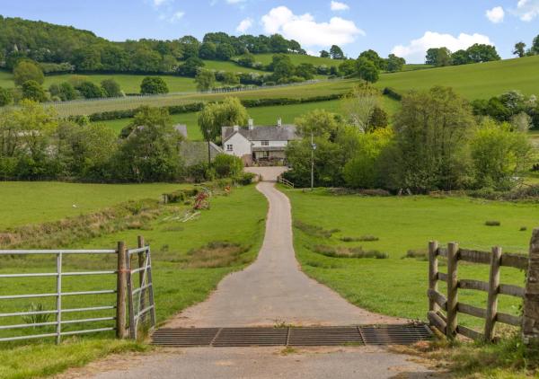 Great Tre-rhew Farm - Abergavenny