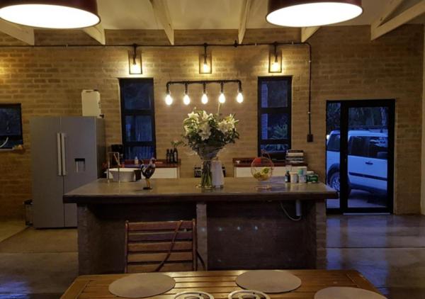 Lion's Guesthouse And The Buck&lion Restaurant - Groblersdal