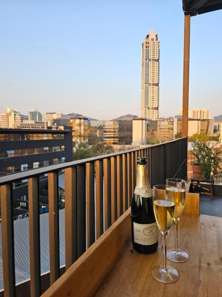 Penthouse Vibes With Panoramic Sandton Views At The Lineal - Johannesburgo