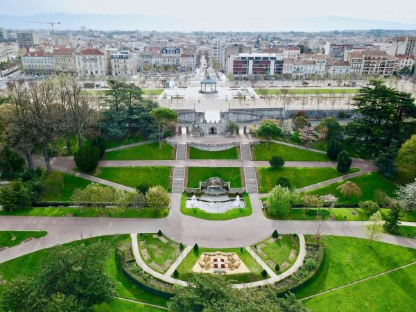 Appartement Lumineux Au Coeur De Valence 52 - Parc Jouvet de Valence