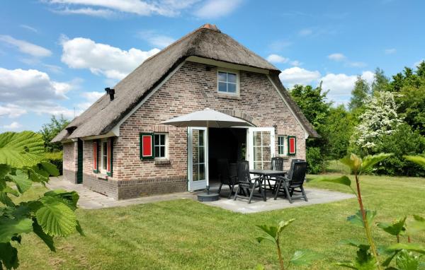 3 Bedroom Gorgeous Home In Den Ham - Vriezenveen