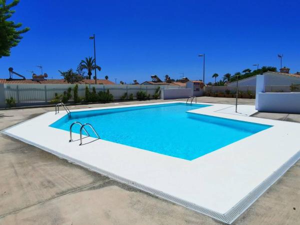 2 Bedroom Bungalow With Private Garden - Playa del Inglés