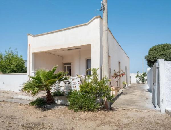 Charming Italian Villa In Torre Castiglione With Private Entrance - Torre Lapillo
