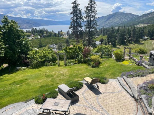 Lakeview Gardens B&b - Peachland