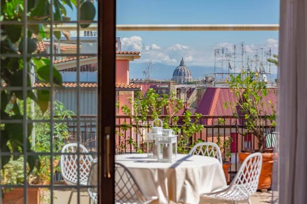 St Peter's View Penthouse - Rome