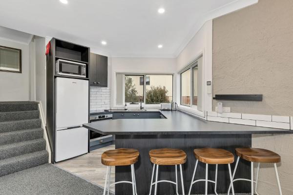 Parkwood 5 - 2br Split Level L Spa Bath L Bbq L Central Location L Wifi - Jindabyne