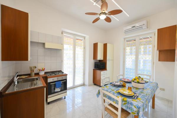Gerbera Appartamento A Ischia Con Balcone - Ischia