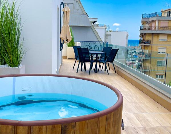 Gea Seaview Apartment - Bright Top-floor Gem In Central Nettuno, Steps From The Station - Nettuno