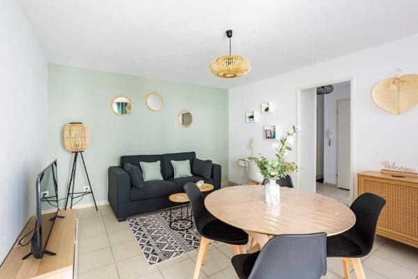 Le Sévigné - Cosy Et Calme - Balcon Et Parking - Ille-et-Vilaine