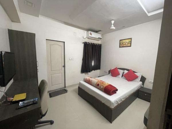 Hotel Narayan Executive Rajula With Ac And Non Ac Both Room - Rajula