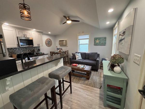 Updated 1bd Cottage - Pool Jacuzzi And More - Wells, ME