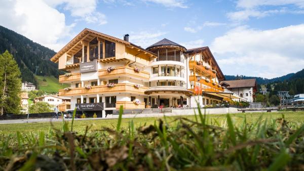 Hotel Arkadia - "Adults Only" - Corvara