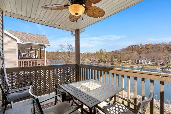 Nautical Nest On Taneycomo - Branson, MO