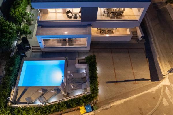 Apartments With Pool Villa Zora - Novalja