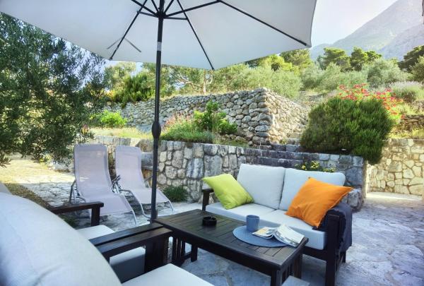 The Art Of Mediterranean Living - Makarska