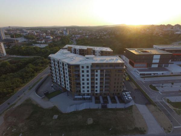 I&i Tesla - Kragujevac