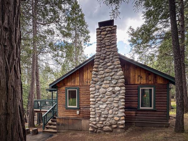 10 Little Cabin In The Woods - Wawona, CA