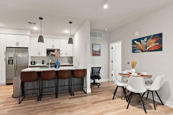 Camelback Old Town Mountain View Garage Parking - Tempe, AZ