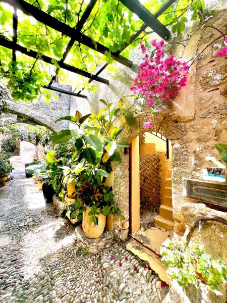 Rafaela Suite Old Town - Islas de Rodas