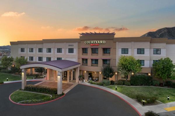 Courtyard By Marriott Santa Clarita Valencia - Santa Clarita, CA