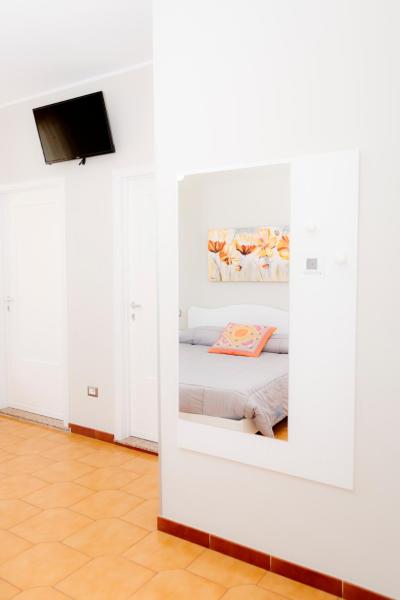 Le Stanze Di Lucia Vicino Ospedale Cardinale Panico A Tricase - Tricase