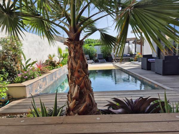 La Chambre Côté Piscine - Le Grau-du-Roi