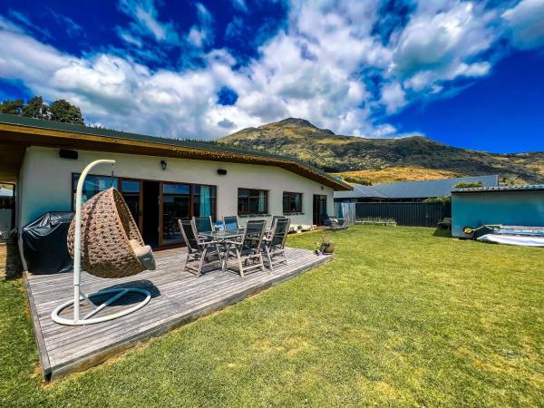 Straw Bale House Beauty - Arrowtown