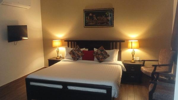 Gulberg Suites - Lahore