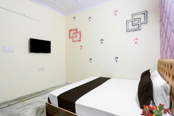 Hotel O S Empire - Faridabad