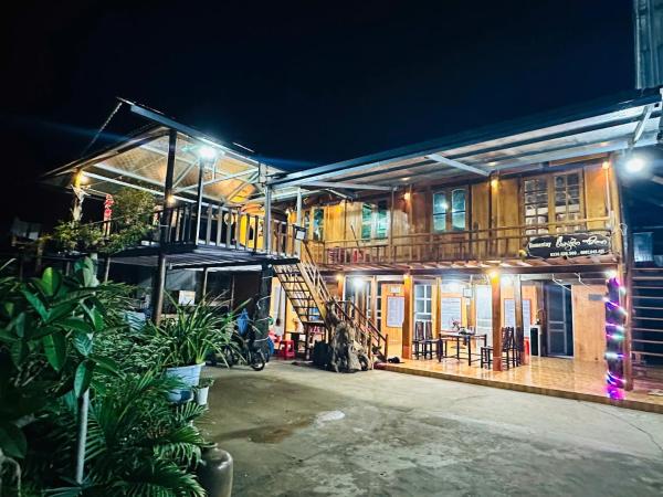Homestay Quyền ĐEn - Vietnam