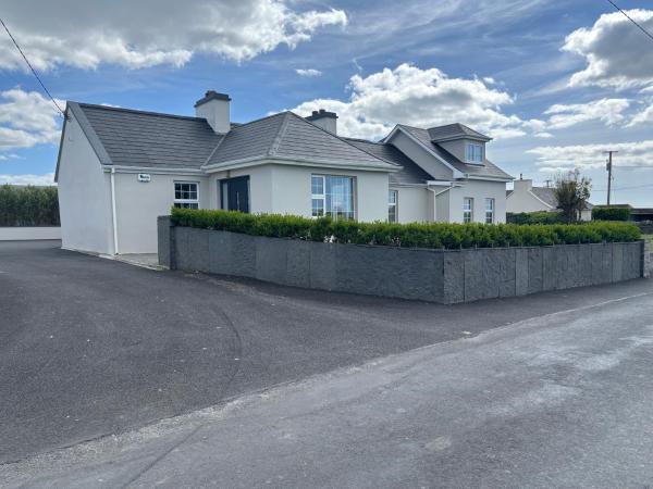 Mullally House Liscannor (Wild Atlantic Way) - Lahinch
