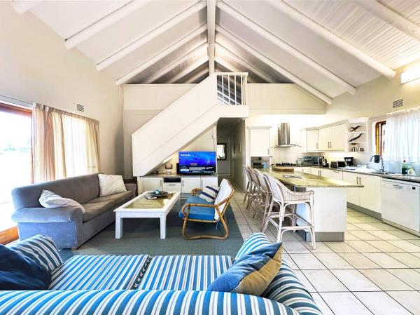 Chalet 40 Plettenberg Bay A Tranquil Location With Beach Access In Large Grounds Ideal For Families - Plettenberg Bay
