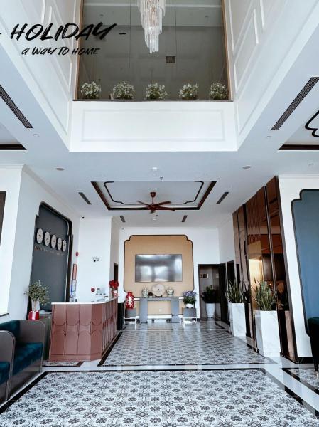 Holiday Hotel Van Don - Cẩm Phả