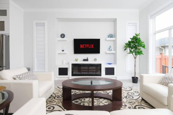 Modern 3br Near Langley Events Centre & Ev Charger - Langley