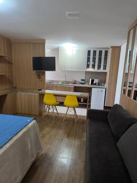 Apto Lindo Sacada Com Churrasqueira - Curitiba