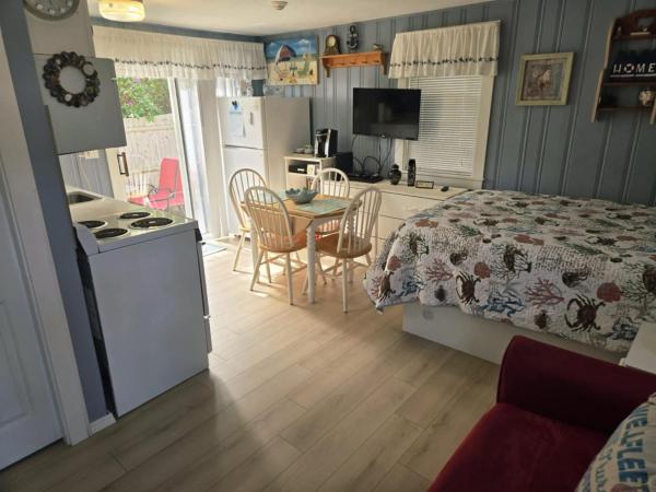 Studio In Dennis Port - Dennis