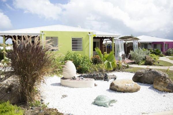 Chute Du Carbet Gîte Bain Privée Et Piscine Commune - Guadeloupe