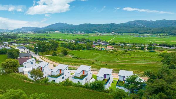 Gyeongju Gamseong The Glamping Pool Villa - Gyeongju-si