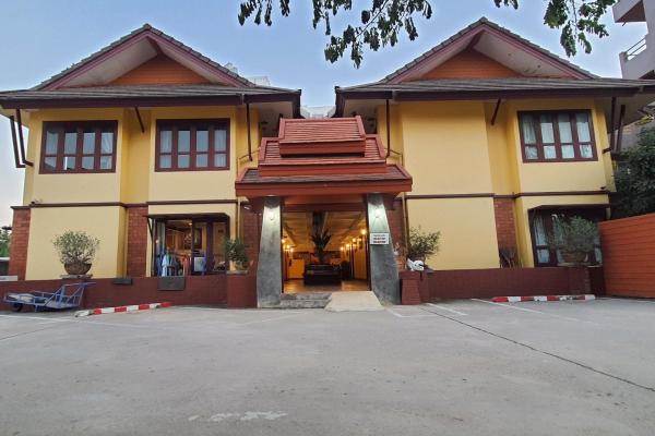Yellow Tique Hotel - Lampang