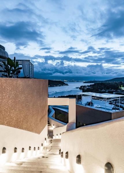 Dali Yanyun Sea View Holiday Hotel - Dali