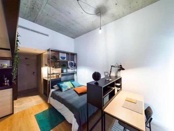 Milestone Carcavelos Lombos -