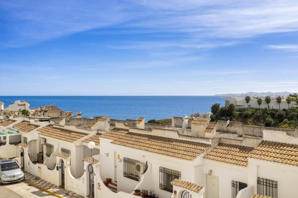 Carvajal Beach Holiday Apartment - Mijas