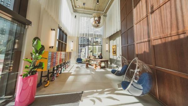 New Design Studio Close To Metro - Watford