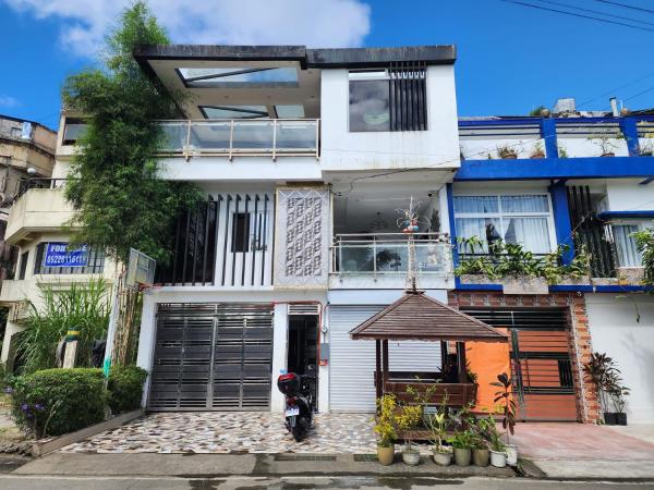 Tagaytay Starcation - Amadeo
