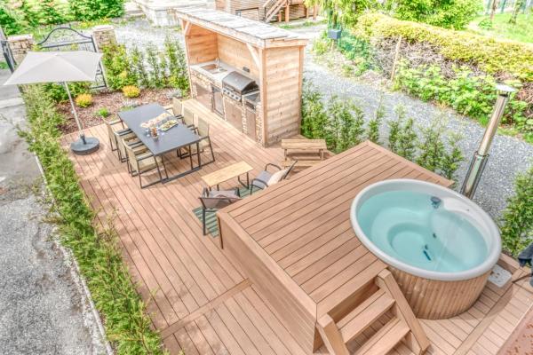 Sauna Bain Nordique Cinéma Vue Montange -