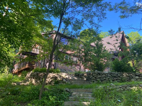 Mountain Lodge Retreat, Near New Paltz & Hikes - New Paltz, NY